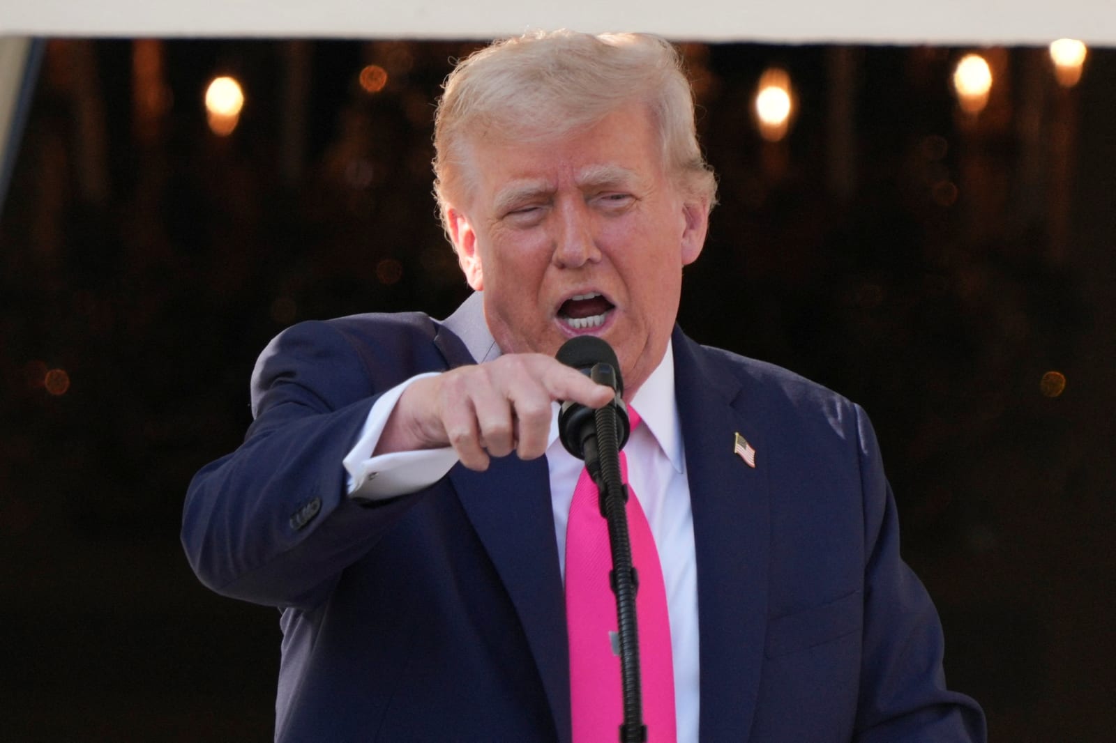 'This is his king complex': Republicans split as Trump threatens to ...
