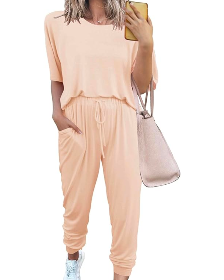 Check Out Some New Cozy Leisure Sets for an Affordable Price
