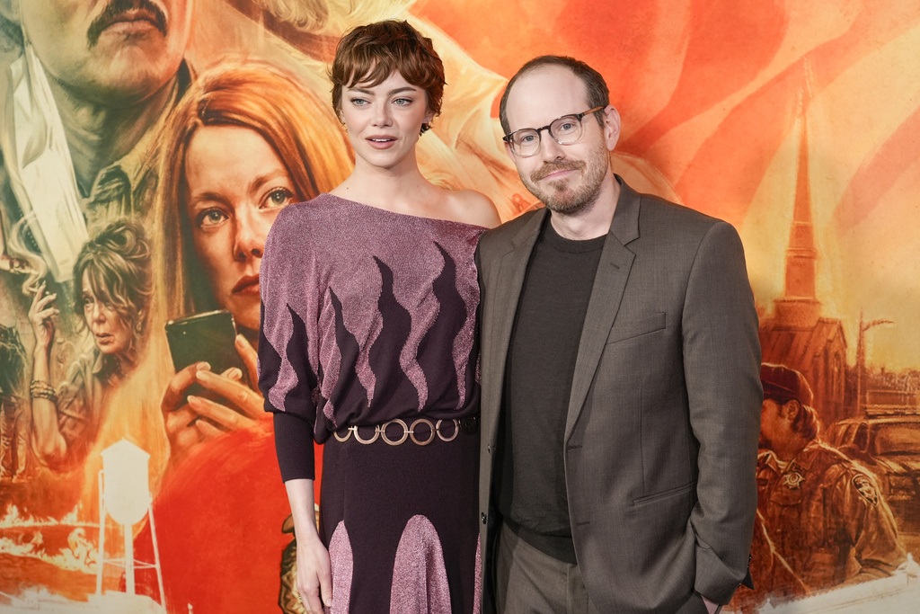 Movie Review: ‘Eddington’ is a satire about our broken brains that ...