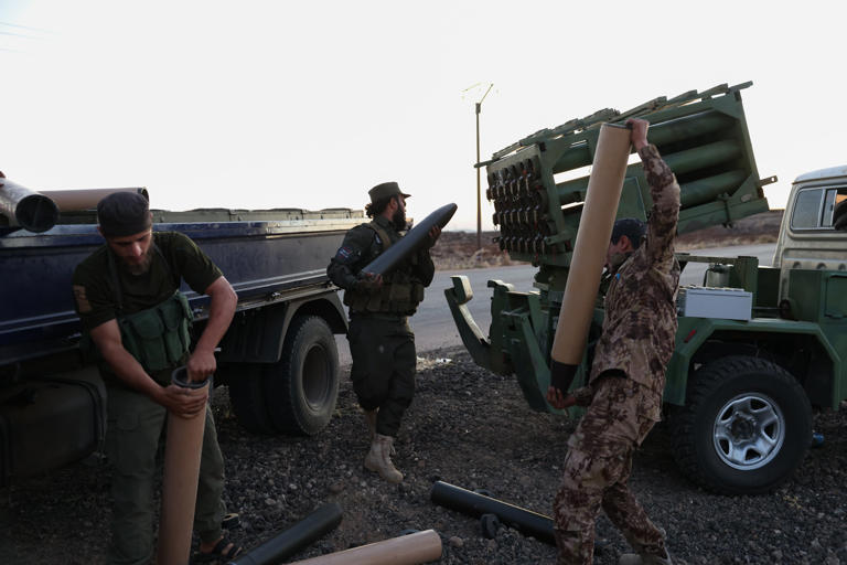 Syrian troops sent back to Sweida as ceasefire fails to stop sectarian ...