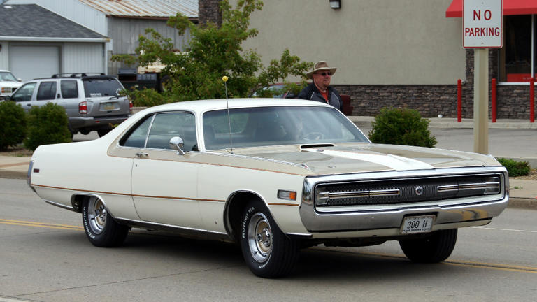 When Chrysler’s 300 Hurst went full street brawler