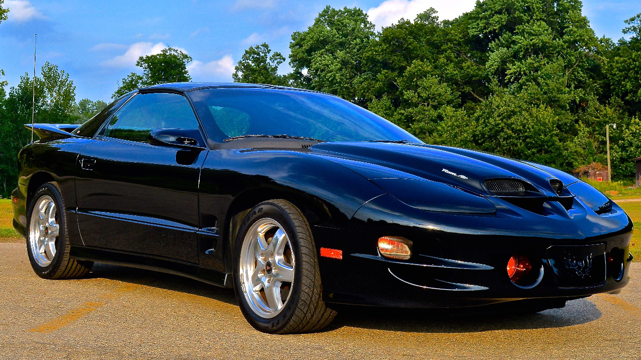 7 old performance cars shockingly faster than advertised