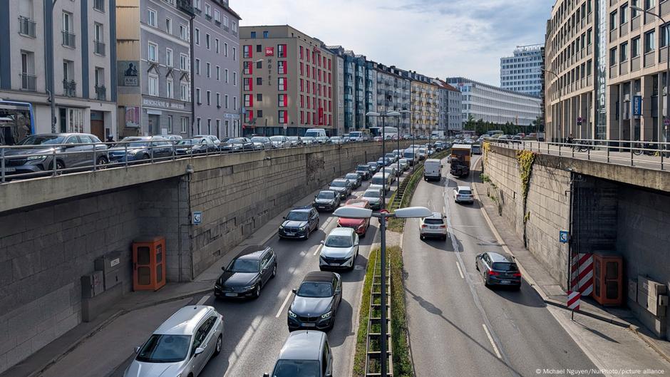 Germany updates: Germans driving cars more — report