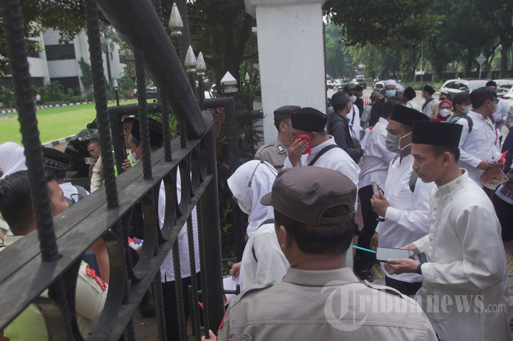 Demo Guru Pendidikan Agama Islam