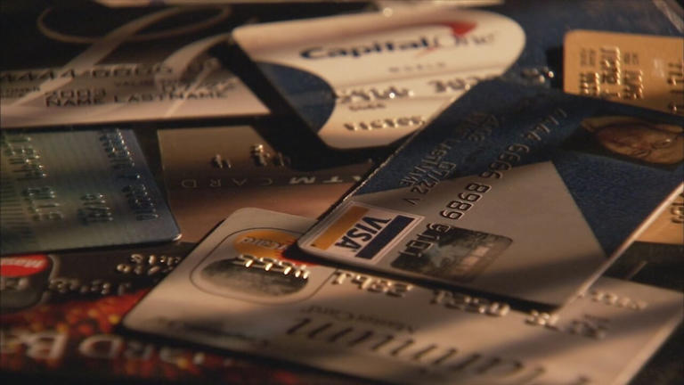 Two methods experts recommend to take control of credit card debt