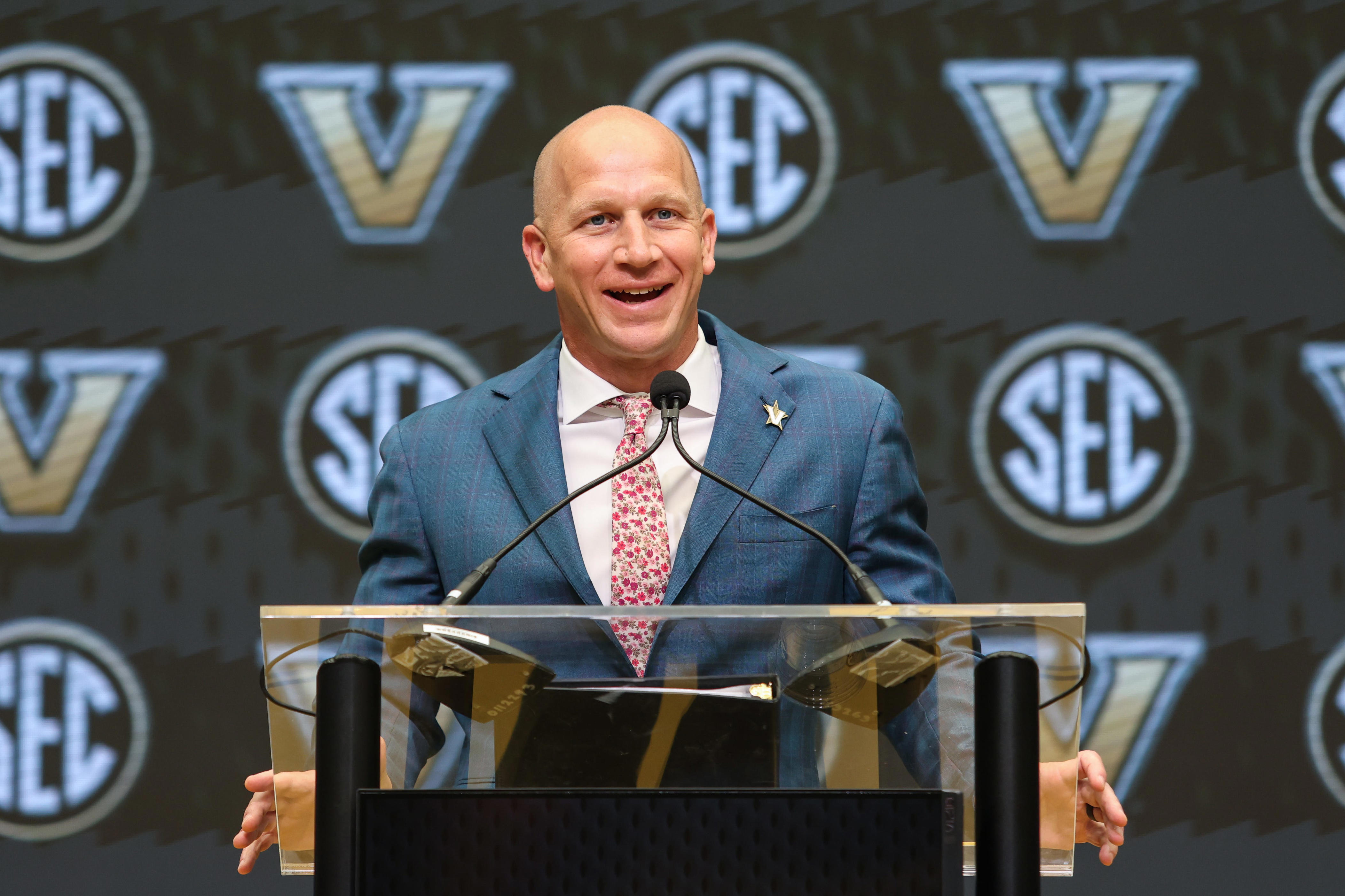 Vanderbilt football flips 4-star running back Evan Hampton from Louisville