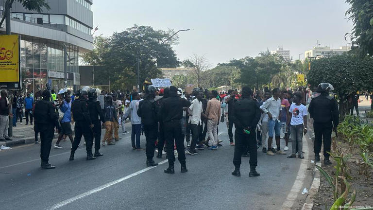 Angola: Mass protests over rising prices