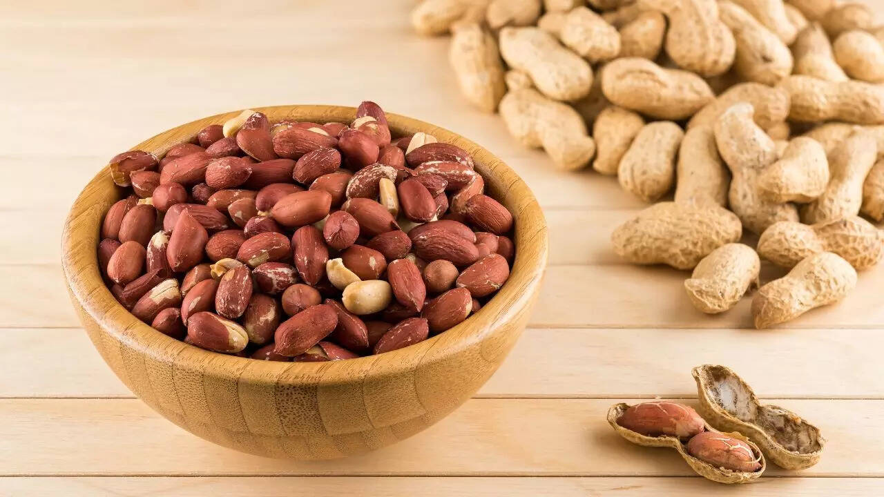 Surprising health benefits of peanuts that you should know
