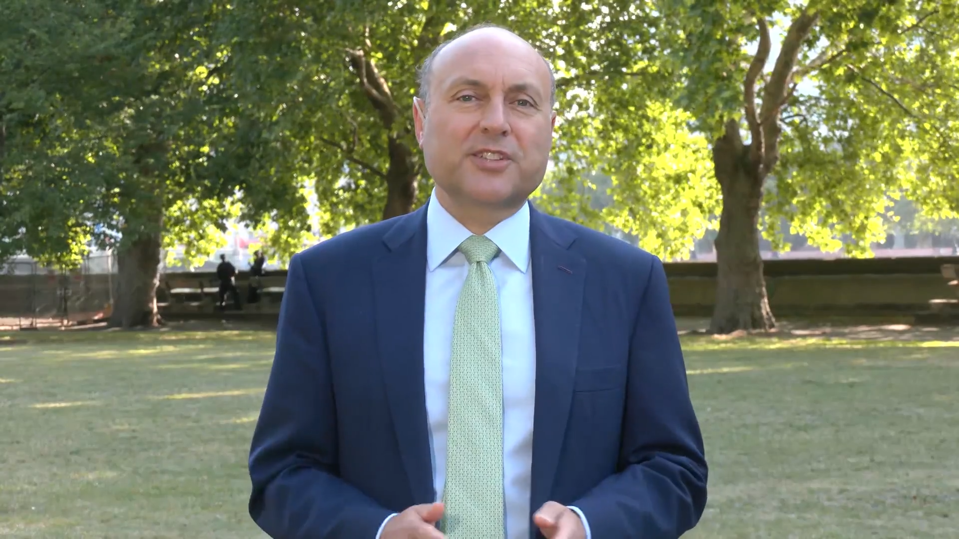 Andrew Griffith scolds UK schools for 'denigrating pride in our country'