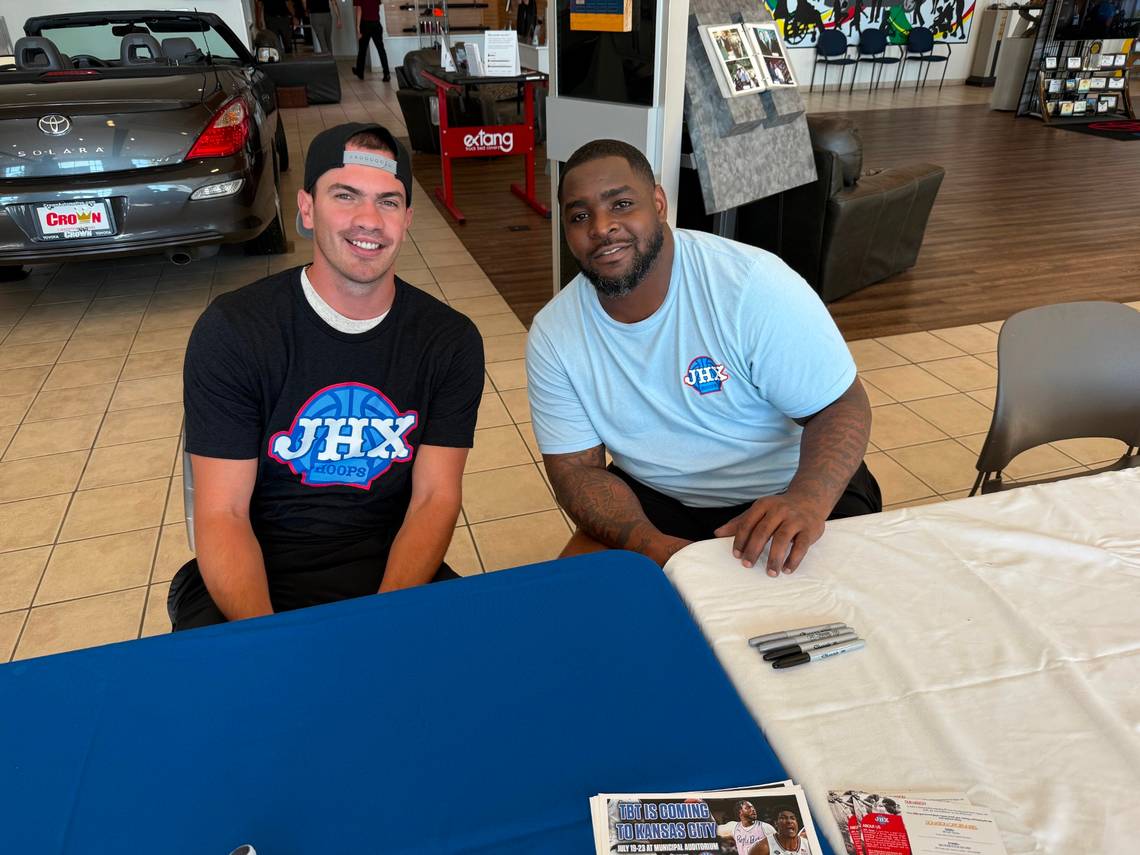 Sherron Collins has attended 10 KU practices. Here's his take on Darryn ...