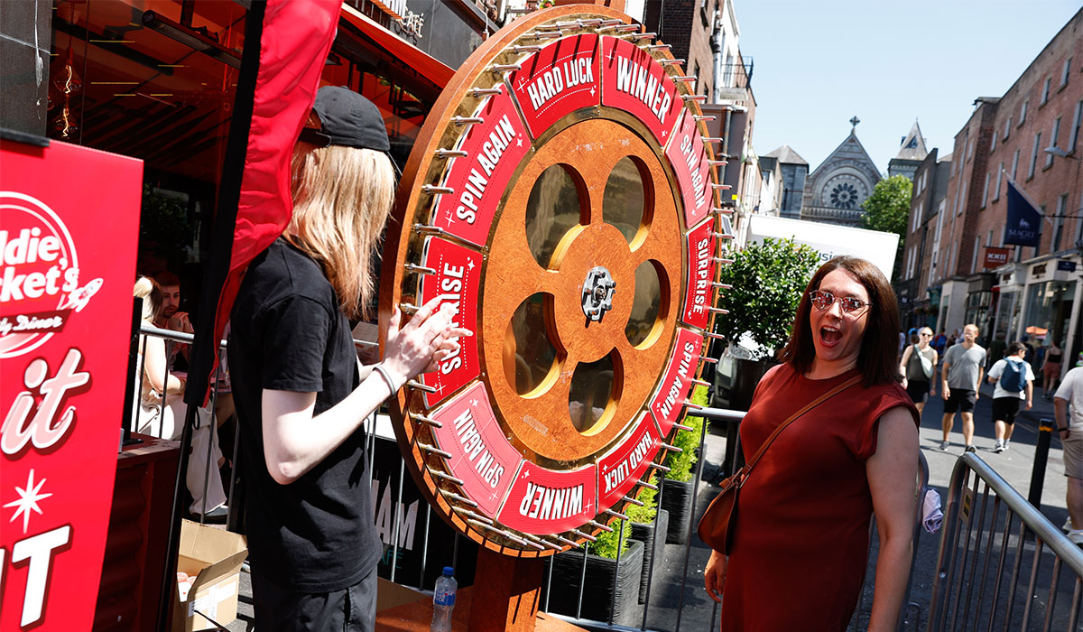 In Pics: Burger lovers battle it out in epic Eddie Rocket’s eating ...