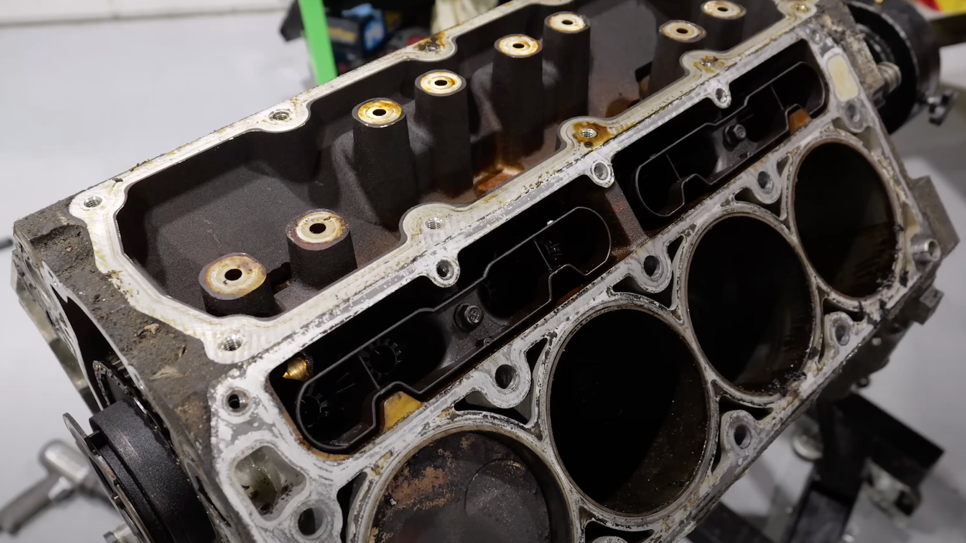 GMC Yukon 6.2-Liter V8 Teardown Shows Big Damage Within