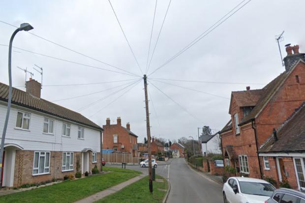 Thousands of houses lose power after pylon fire