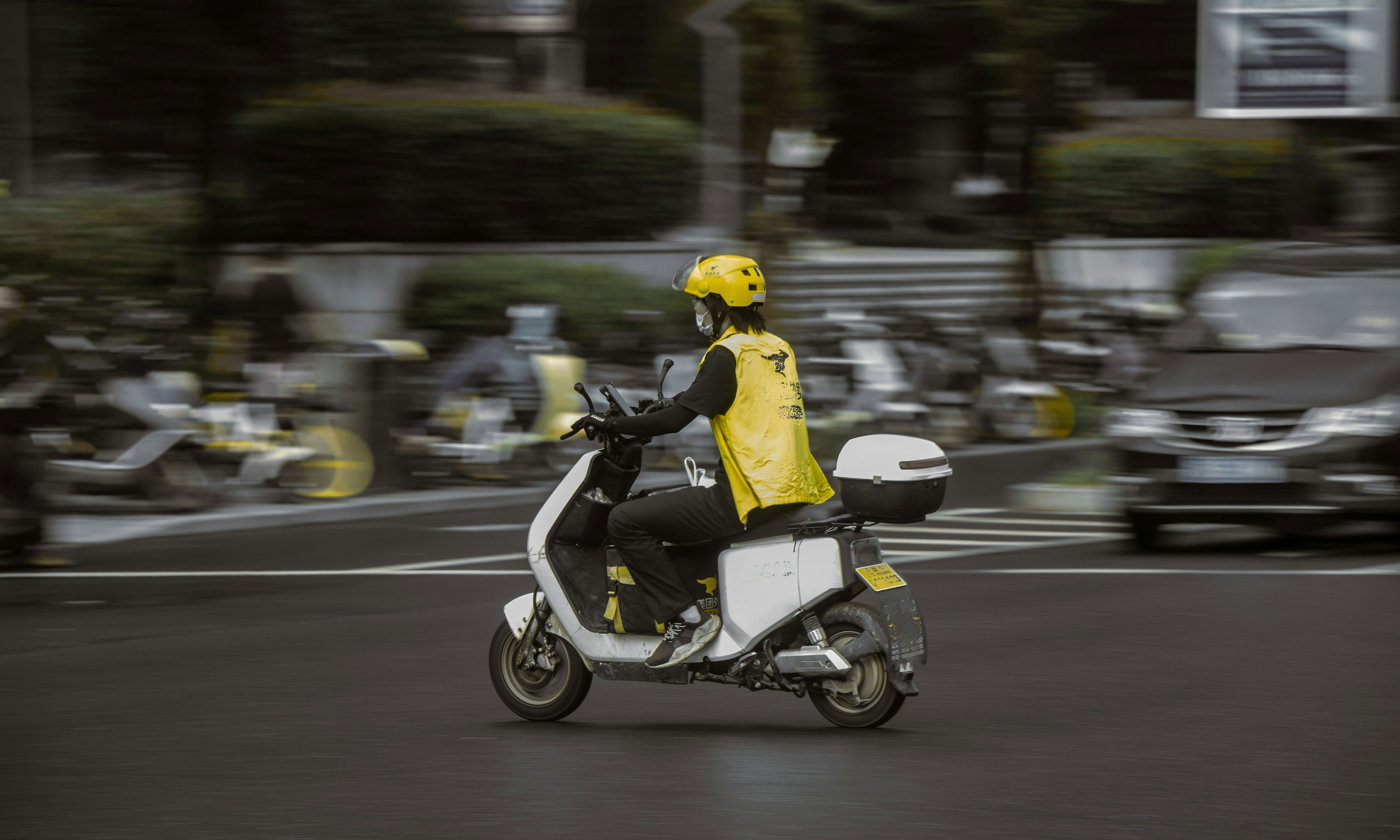 How electric motorbikes took over China, one city at a time