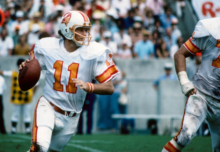Tampa Bay Buccaneers revive original creamsicle jerseys for 50th year ...