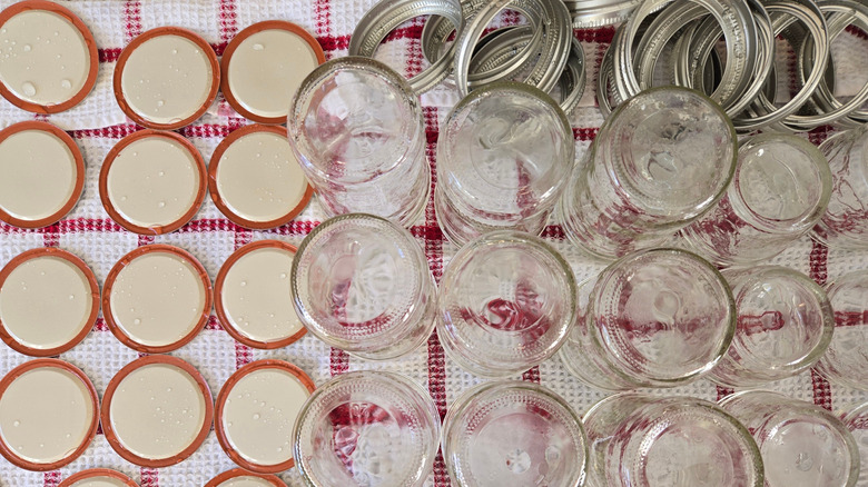 Try This Clever Home Decor Trick To Save Old Mason Jar Lids From The ...