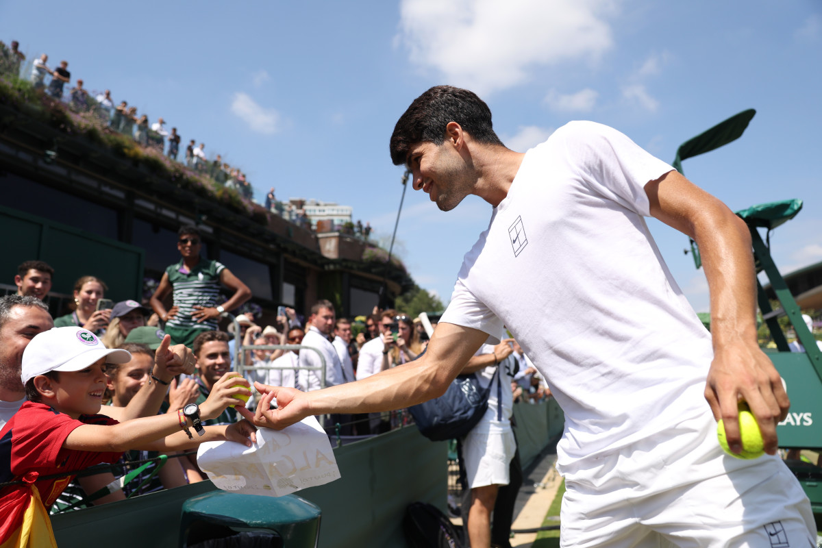 Tennis Star Carlos Alcaraz's Girlfriend, Dating History Explored