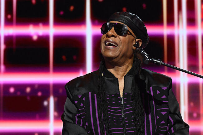 Stevie Wonder Shuts Down Rumors About Blindness: 'You Know The Truth'