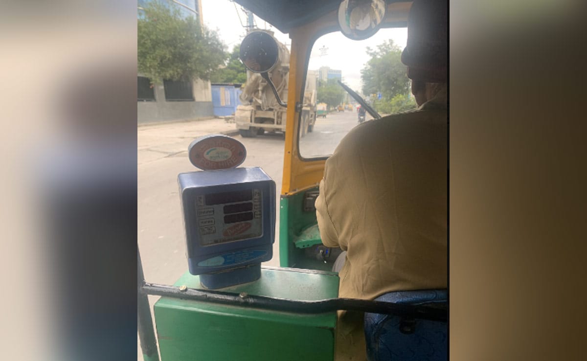 Bengaluru auto driver returns passenger's extra fare, wins praise ...