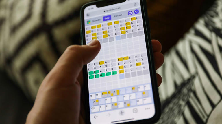 Quordle today – my hints and answers for December 12 (#1418)