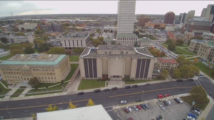 Lucas County commissioners to conduct assessment on existing jail ...