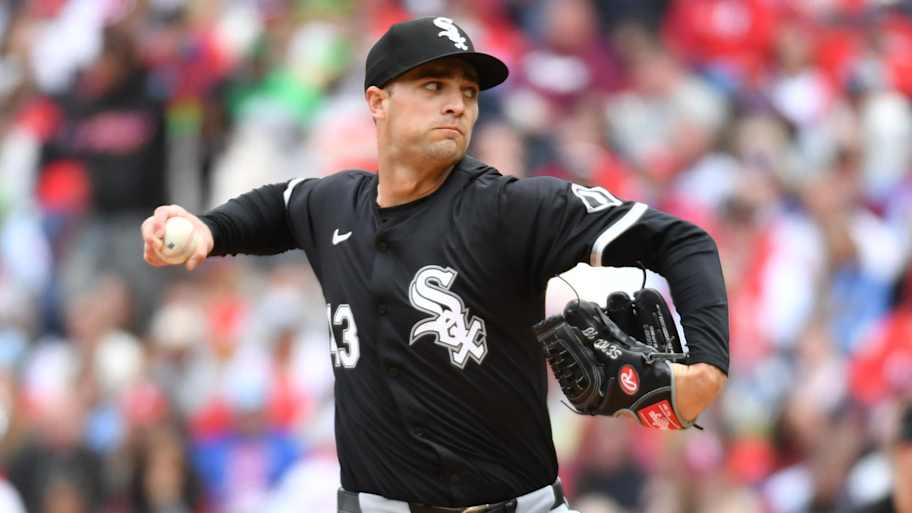 Dodgers Take Chance on Former UCLA Pitcher