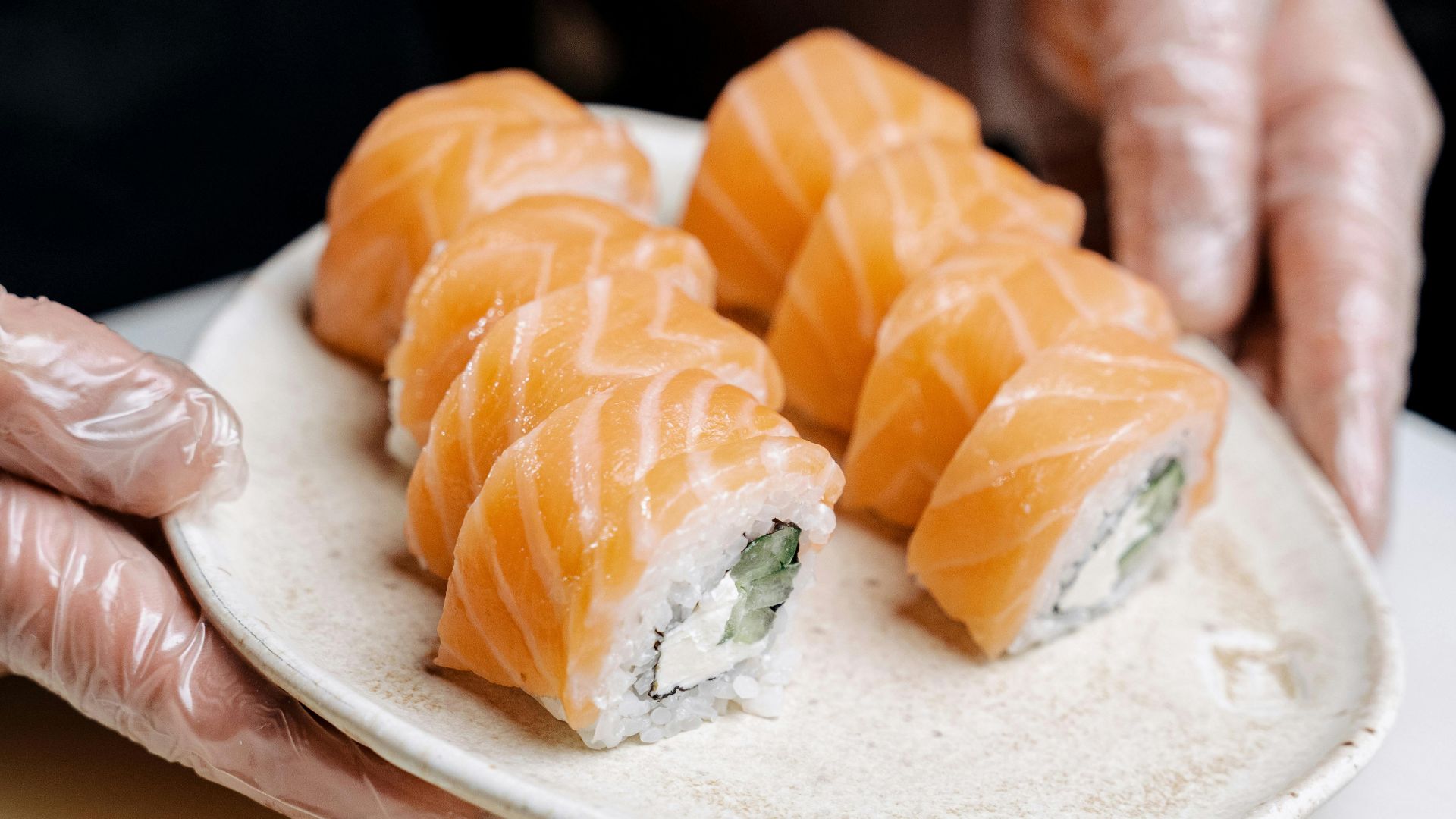 10 Foods That Always Taste Better At The Restaurant & 10 Reasons Why