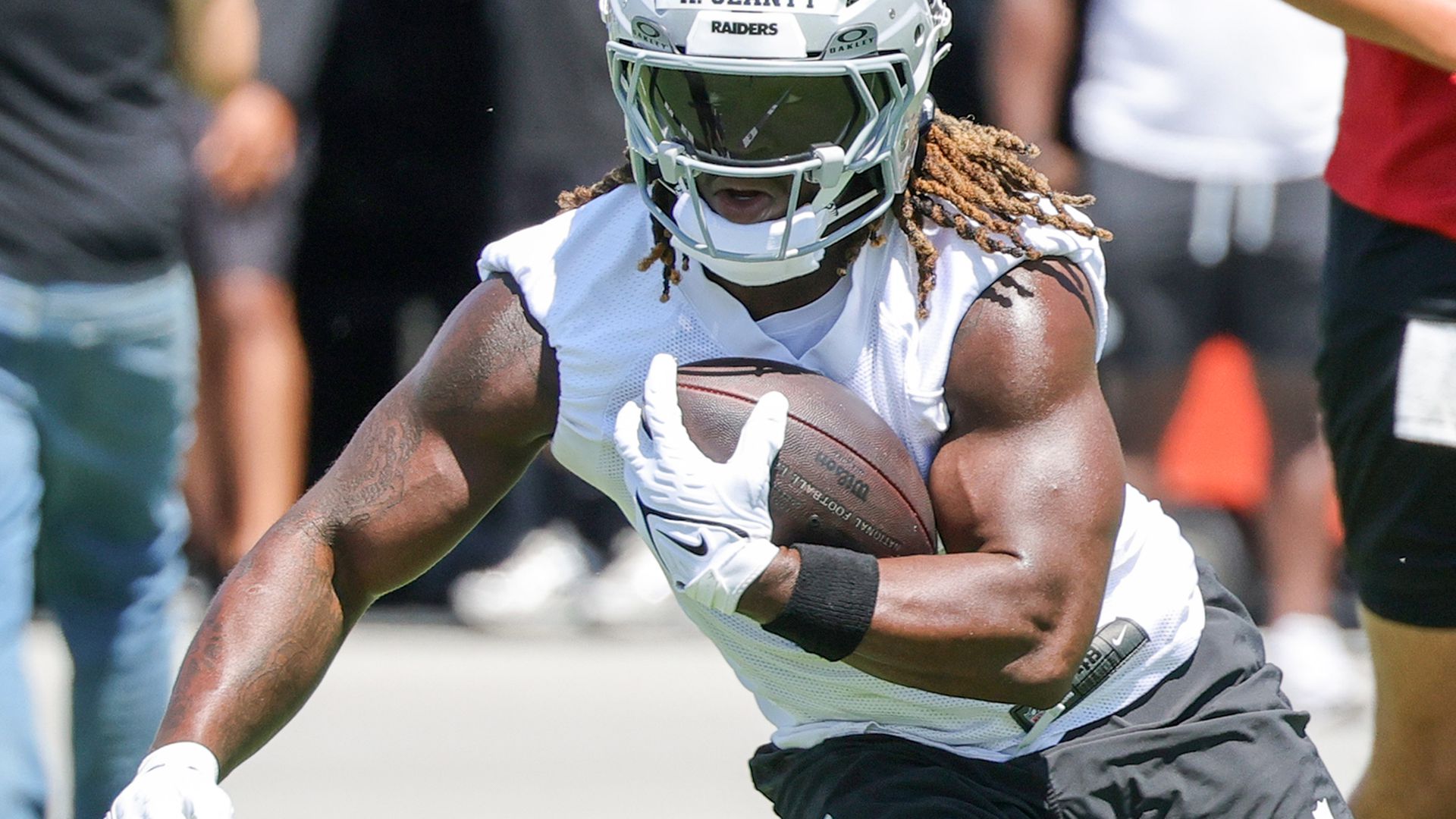 Fans aren’t interested in adding running back at this point