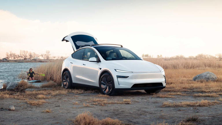 2025 Tesla Model Y Is An IIHS Top Safety Pick+ Winner For 5th-Straight Year
