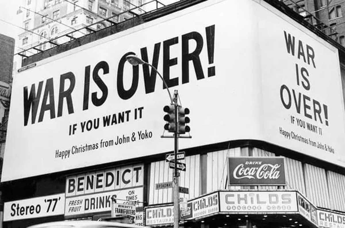 21 Vintage Billboards From Another Era