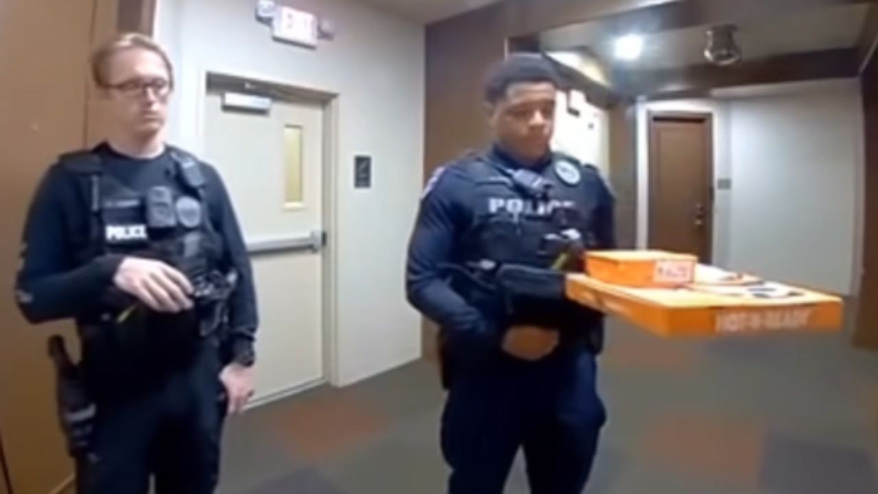 Arizona police arrest pizza delivery driver and deliver the order to ...