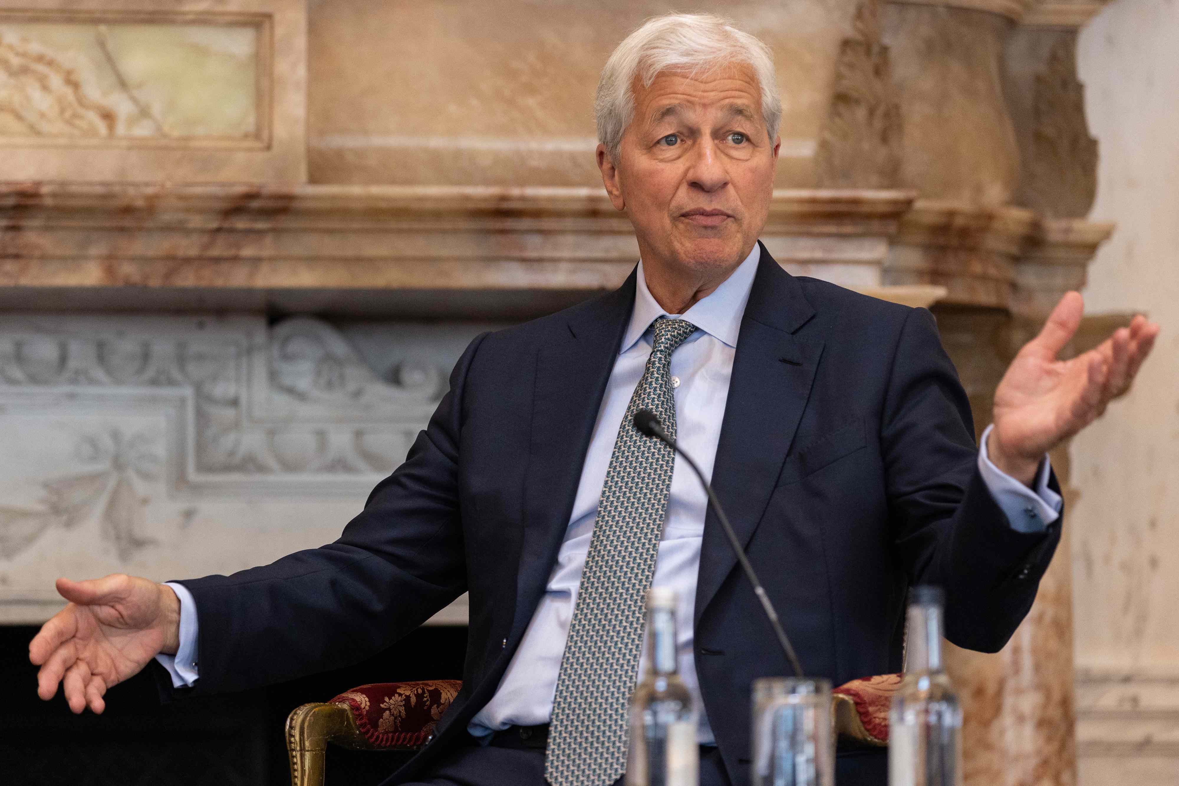 JPMorgan's Dimon Warns Against 'Playing Around With The Fed' as Trump ...
