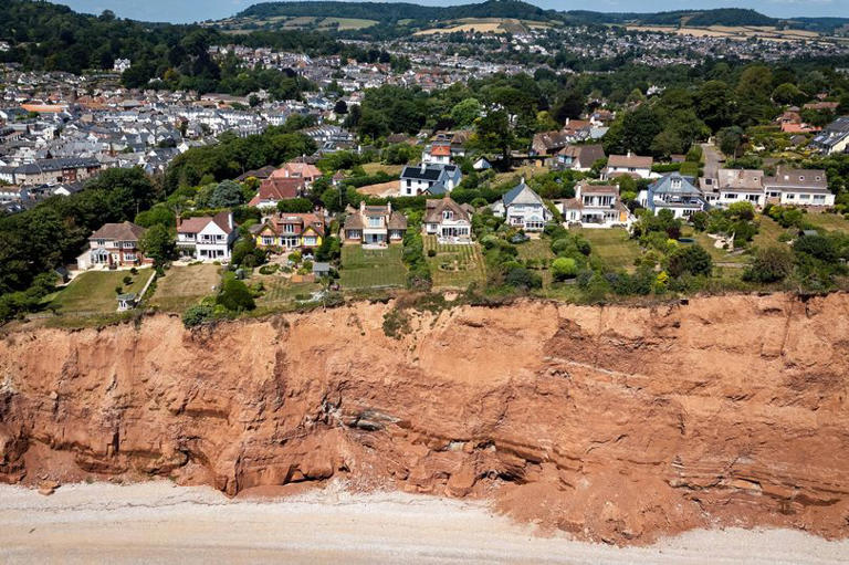Stunning cliff-top homes could be slapped with ban on all building work ...