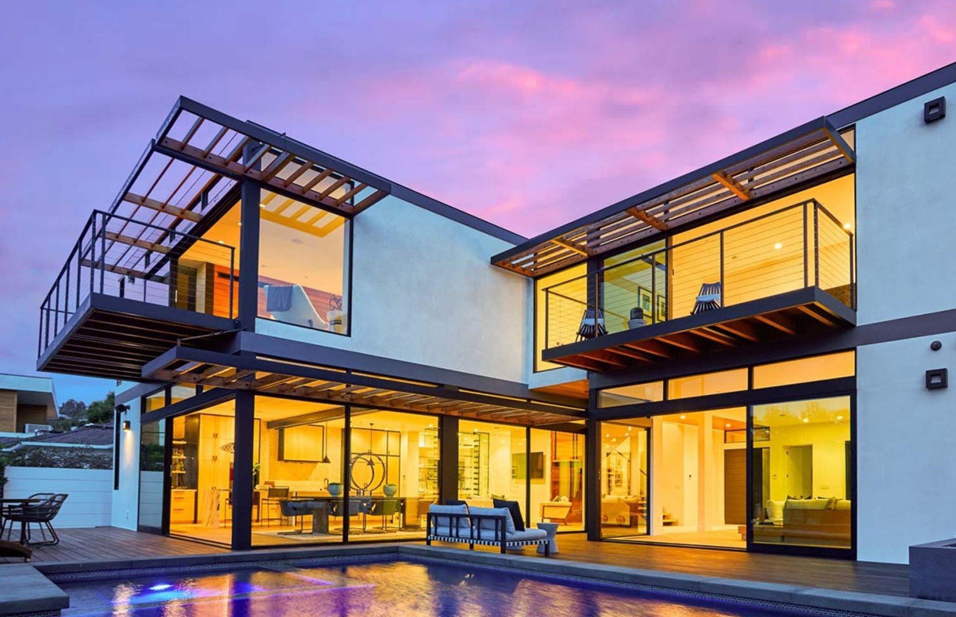 7 mansions that only took days to build