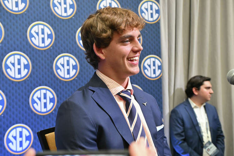 Inside the Arch Manning and Michael Taaffe bond at Texas and what it means for Longhorns' title ...