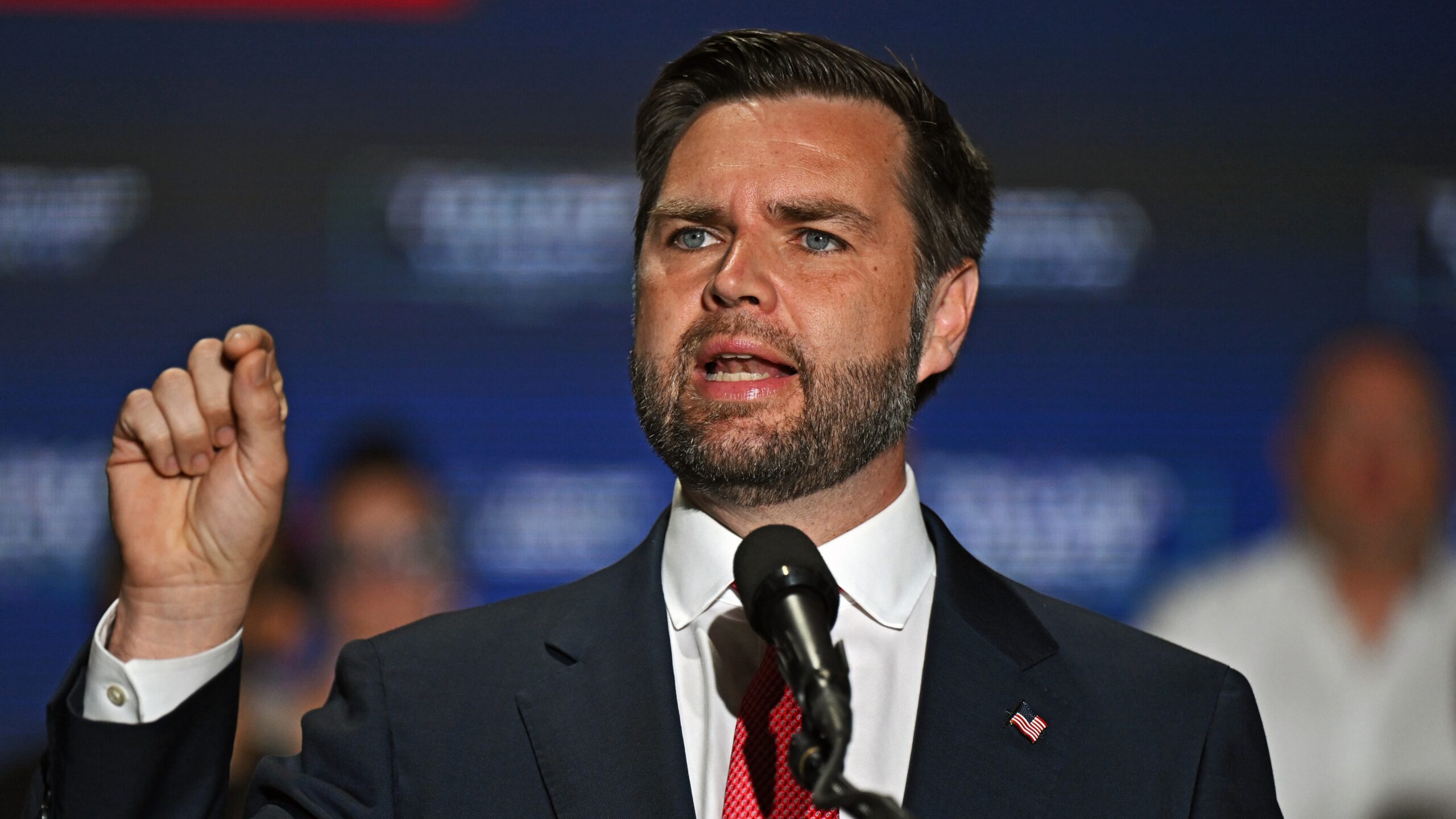 Gavin Newsom Trolls JD Vance By Mimicking Donald Trump & Giving Him A ...