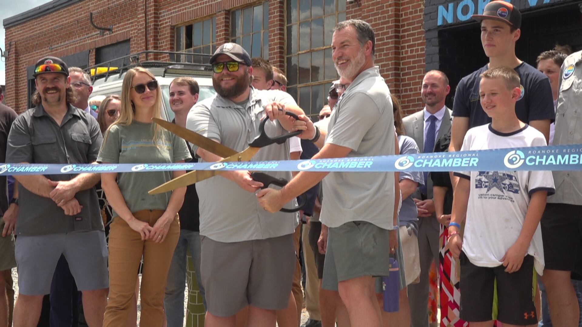 Noke Van Co. holds ribbon-cutting ceremony for new building, looks to ...