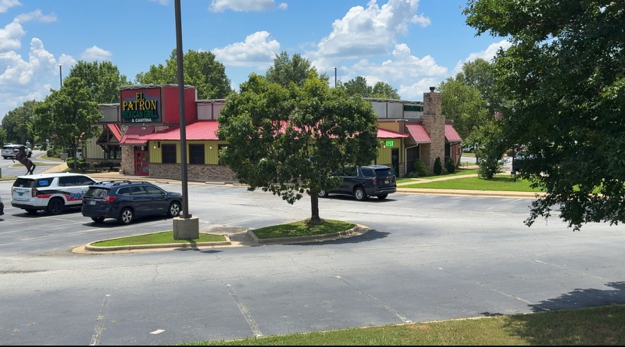 Mexican restaurants raided in Lee county; Feds target fraud, illegal ...