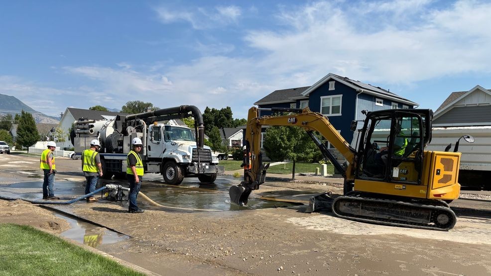 Break in irrigation line floods American Fork street, forces closures