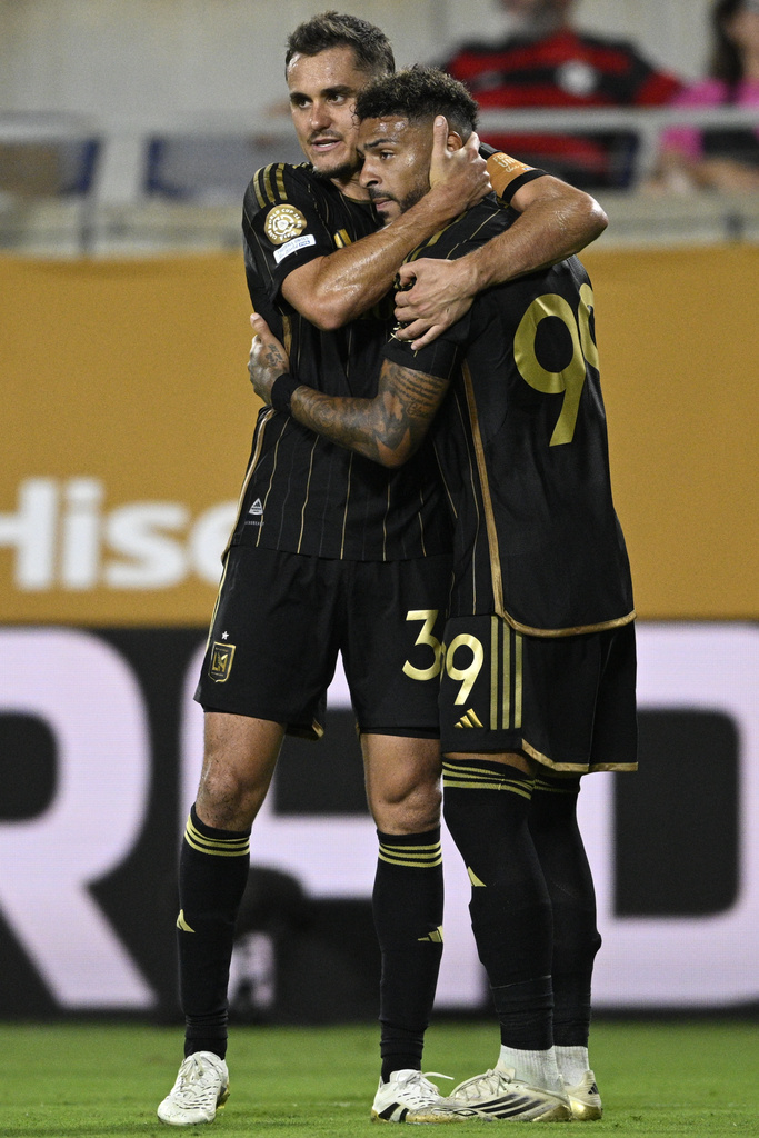 LAFC defender Aaron Long out for the season, has surgery on ruptured ...