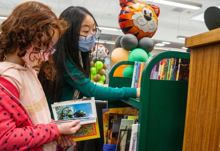 Canyon Country library celebrates Dia de los Ninos/Libros