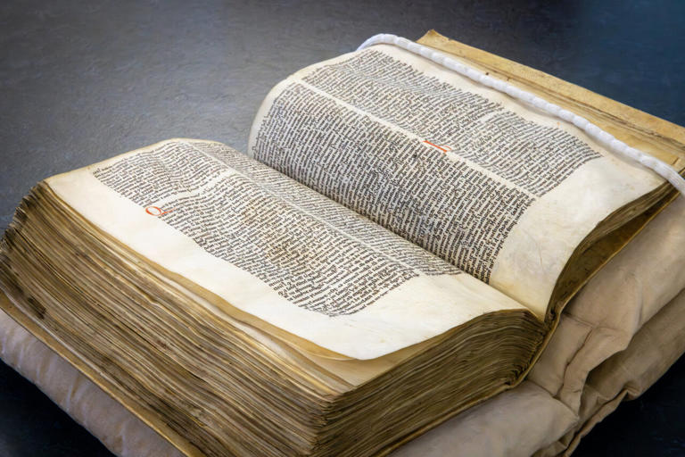 Lost English legend decoded, solving Chaucerian mystery and revealing a ...