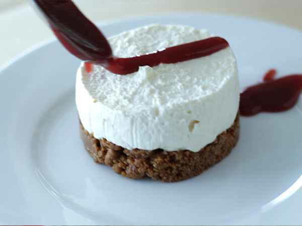 How to make homemade fruit coulis?