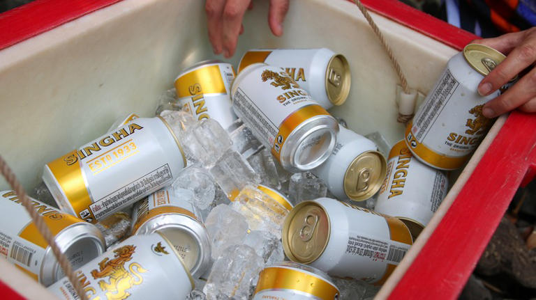 Should You Be Cleaning Grocery Store Drink Cans?