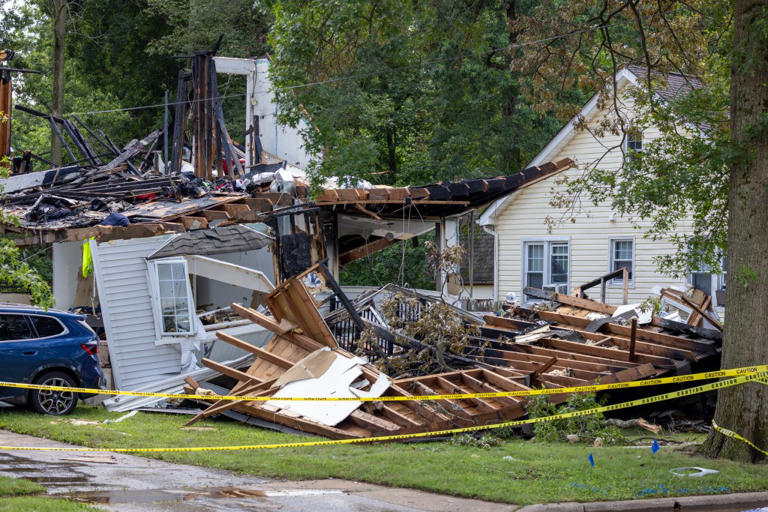 NJ family narrowly survives devastating home explosion after evacuating ...