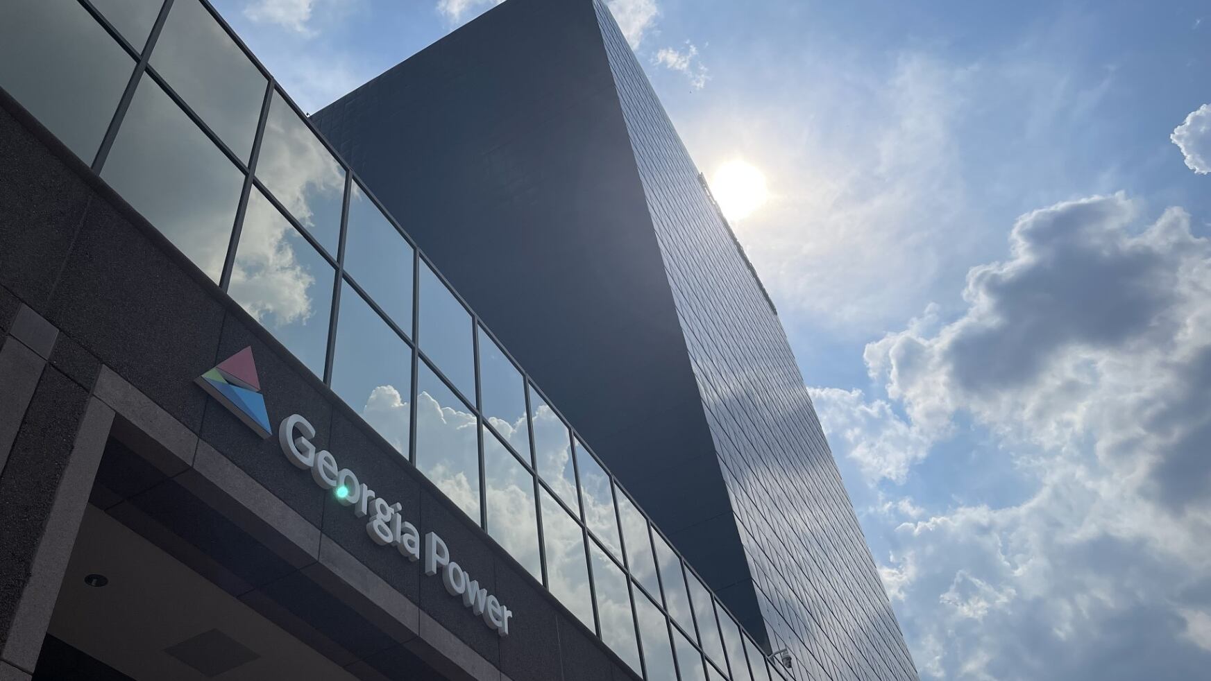 Ice storm leads to thousands of power outages across Georgia