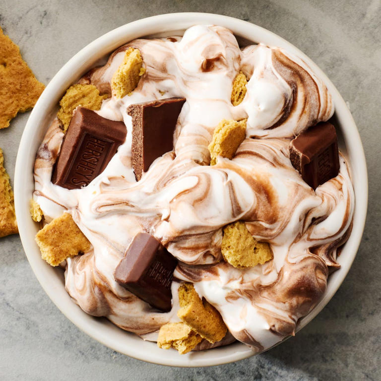 Skip the sticky fingers & make my easy s'mores dip instead