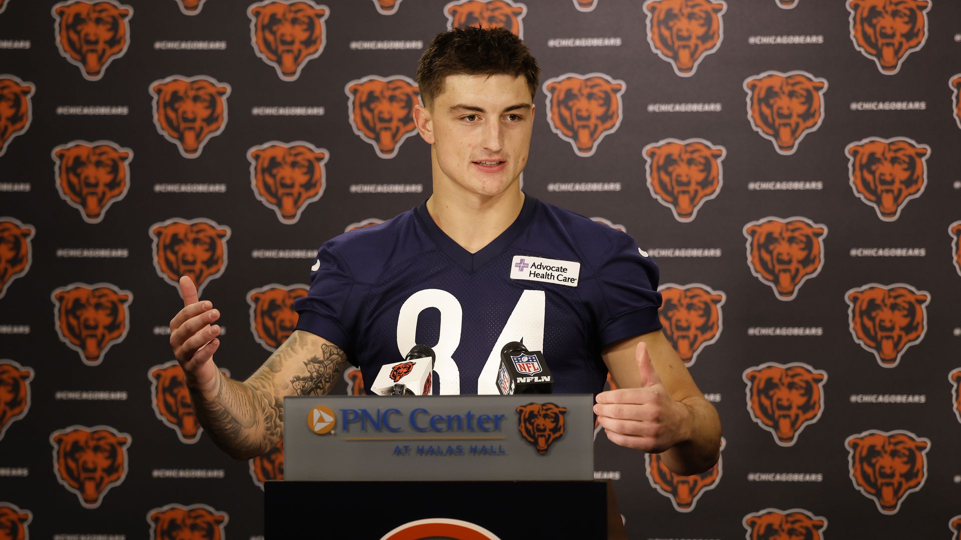 Bears TE Colston Loveland Gives Shoulder Injury Update, Training Camp Status