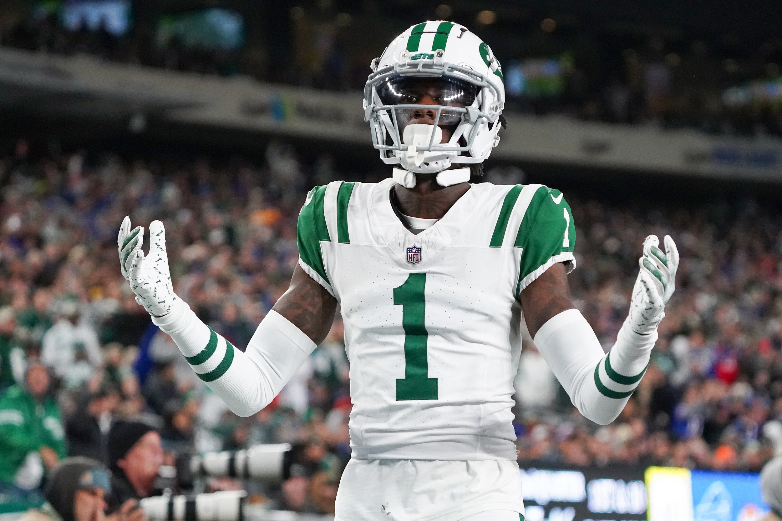 Jets sign another star player to record contract extension