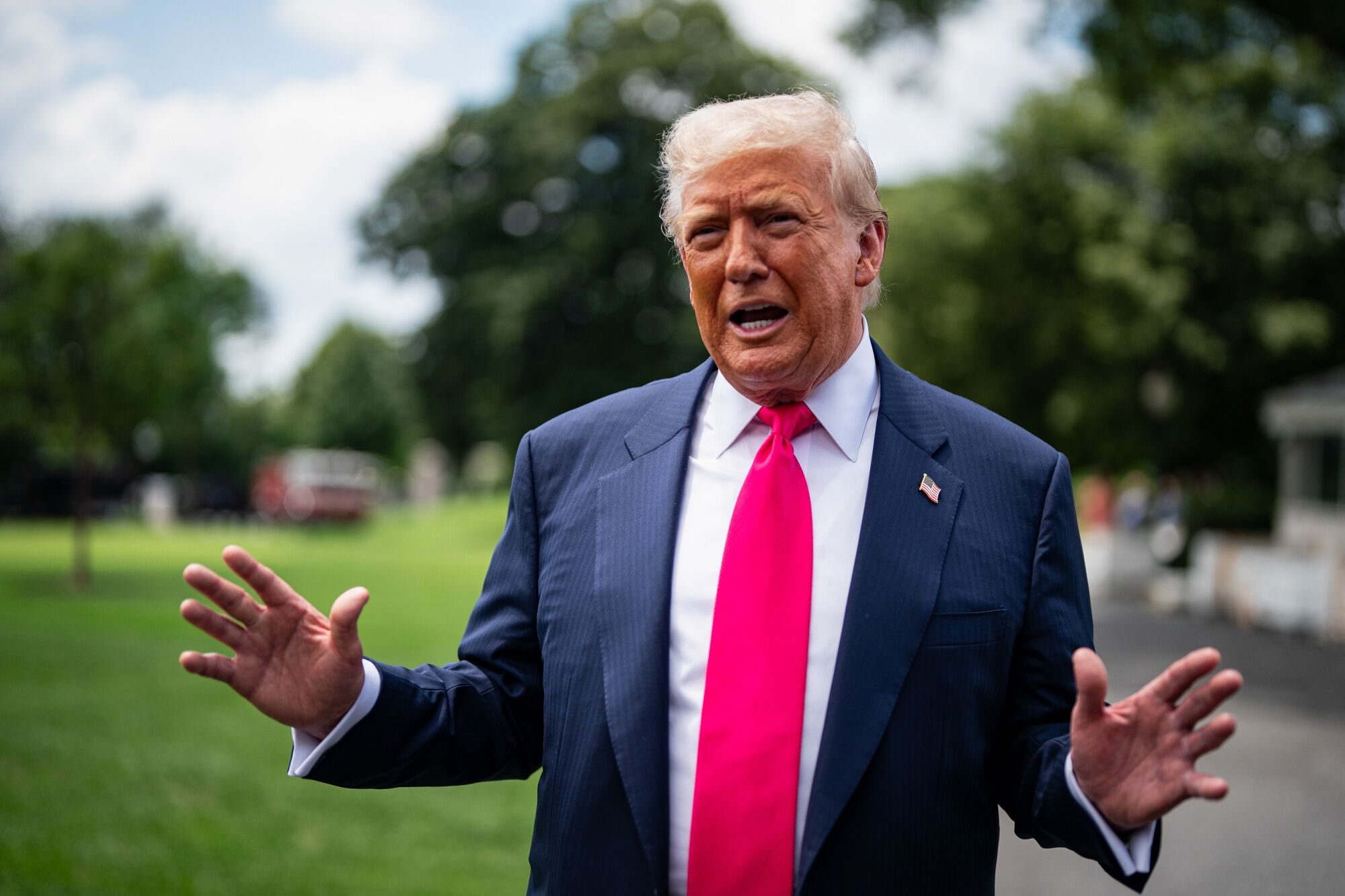 Indonesia to Face 19% Tariff and Buy 50 Boeing Jets, Trump Says